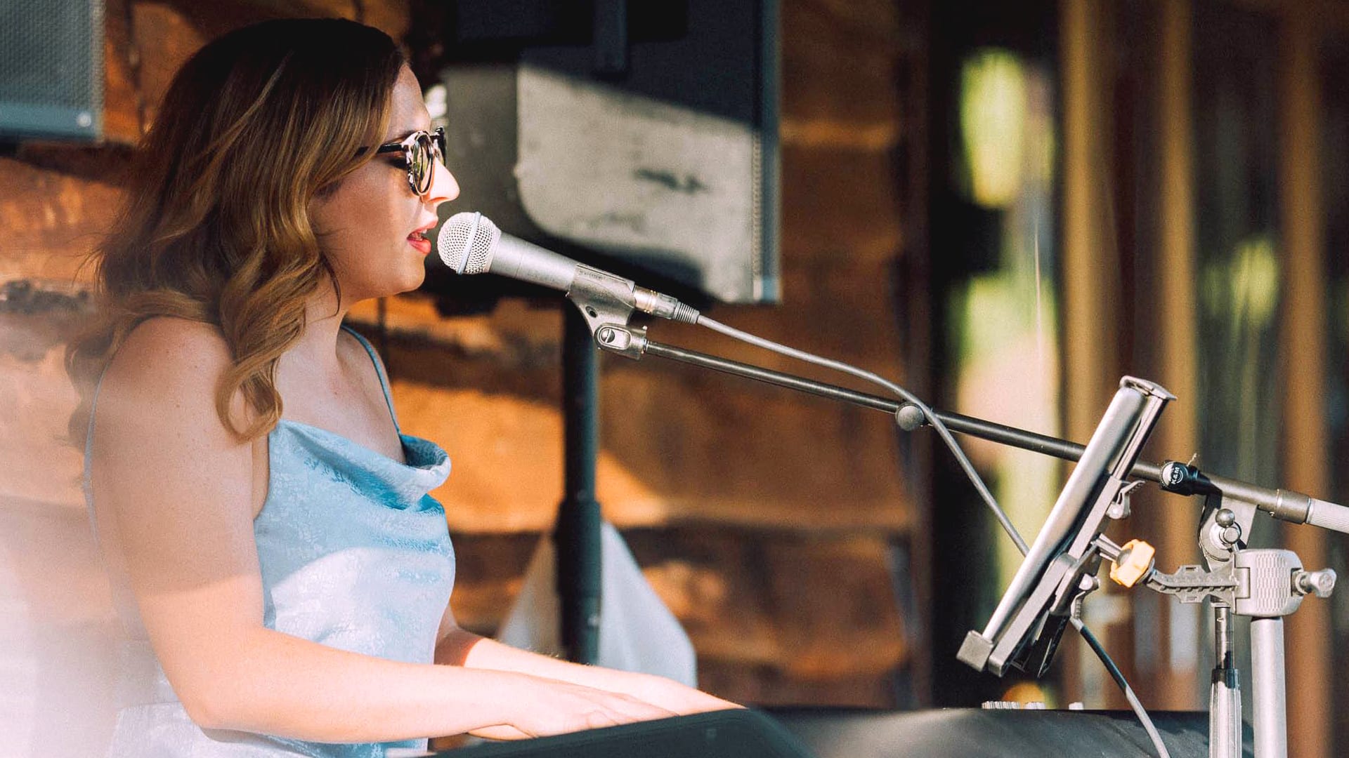 Abi Alton - Singer, songwriter & multi-instrumentalist. - Abi Alton